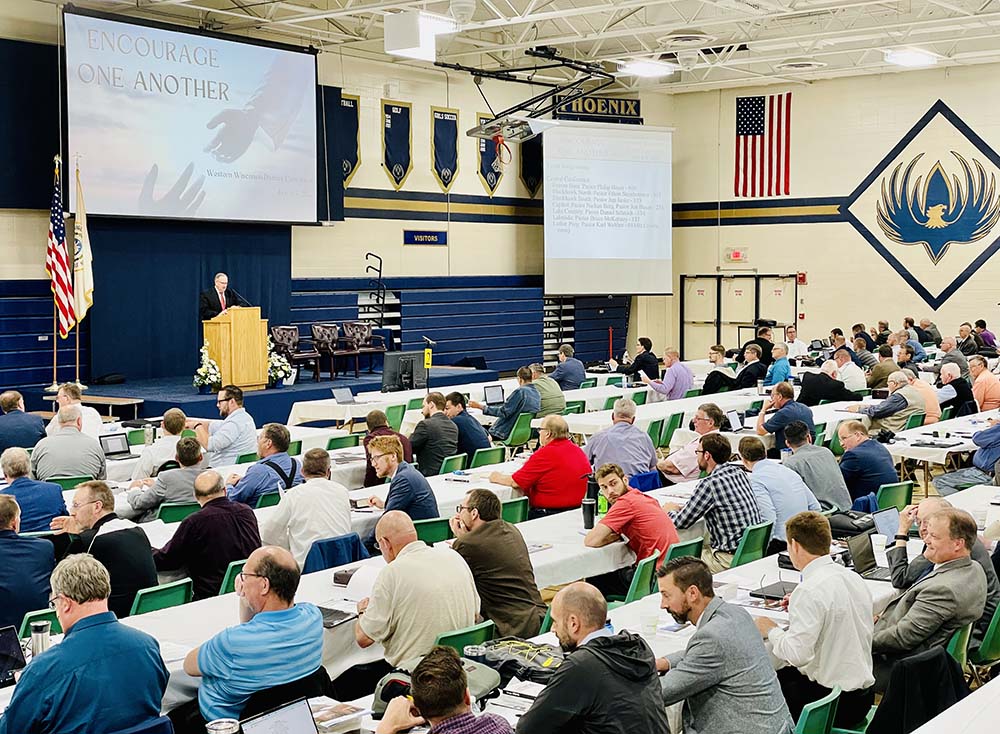 Delegates thankful to gather for district conventions – FORWARD IN CHRIST